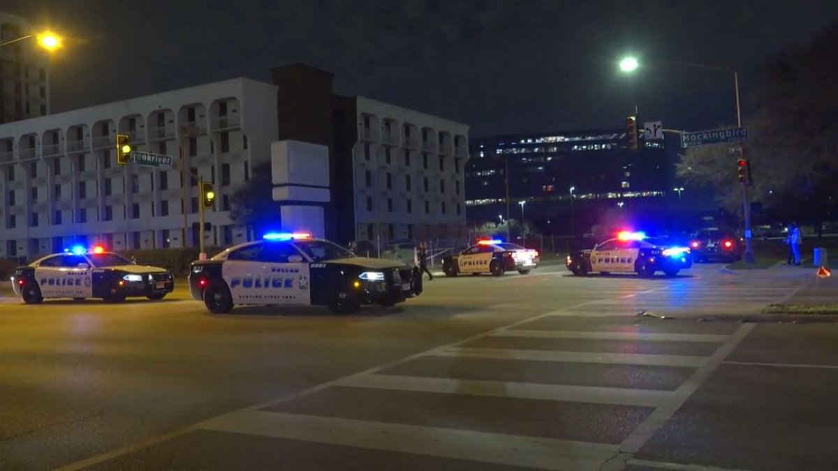 4 Pedestrians Hit By Vehicle, Driver Flees On Foot in Dallas – NBC 5 ...
