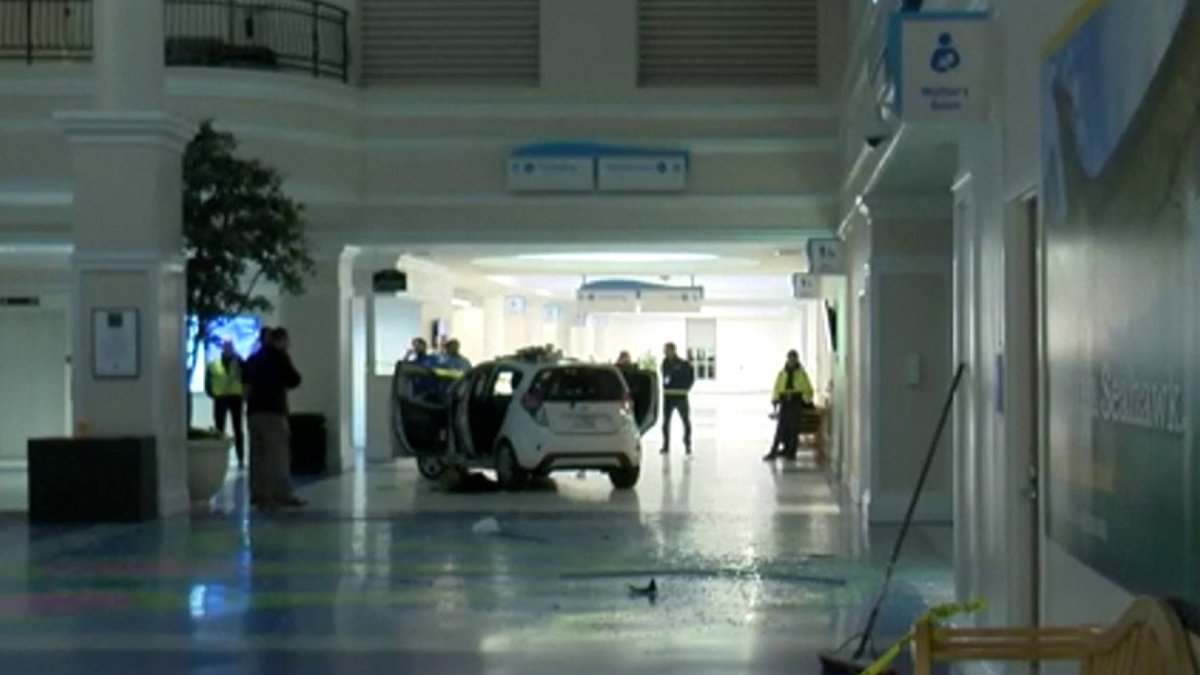 Car Drives Into North Carolina Airport – NBC 5 Dallas-Fort Worth