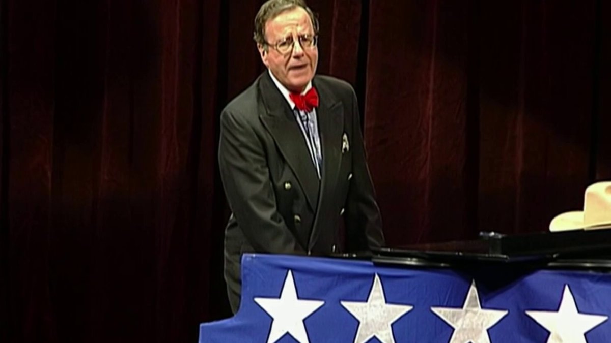 Political Satirist Mark Russell Dies at 90 – NBC 5 Dallas-Fort Worth