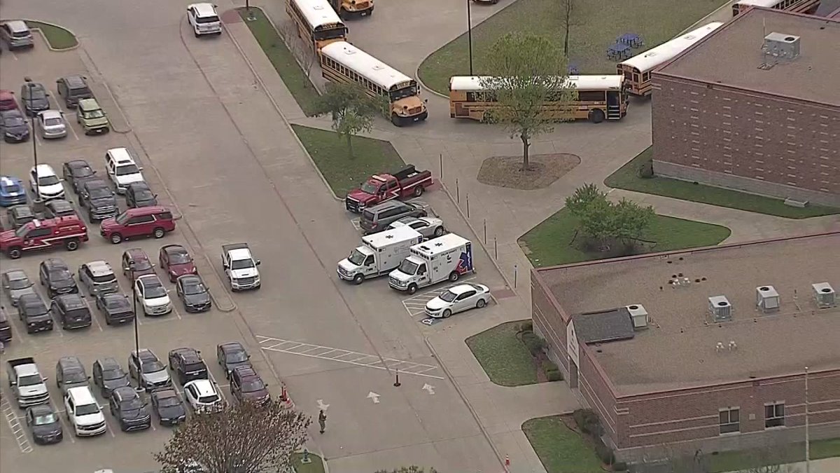 Crews Respond To Gas Leak Outside North Texas School Nbc 5 Dallas