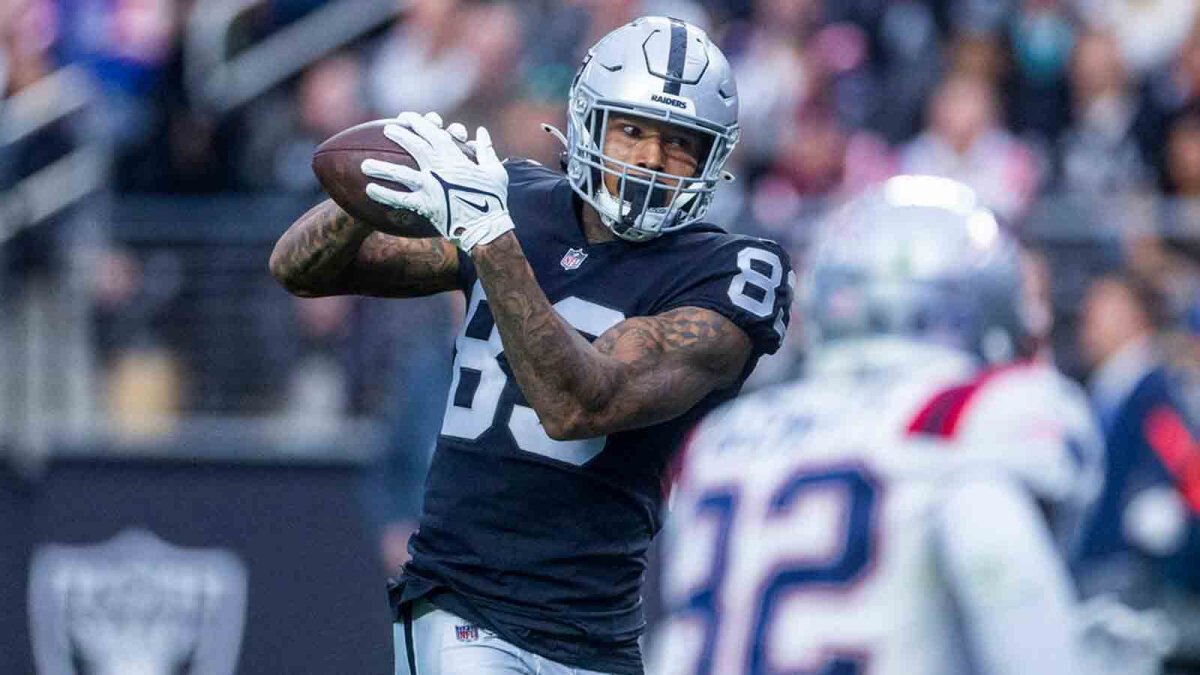 NFL Rumors: Giants Acquire TE Darren Waller in Trade With Raiders – NBC ...