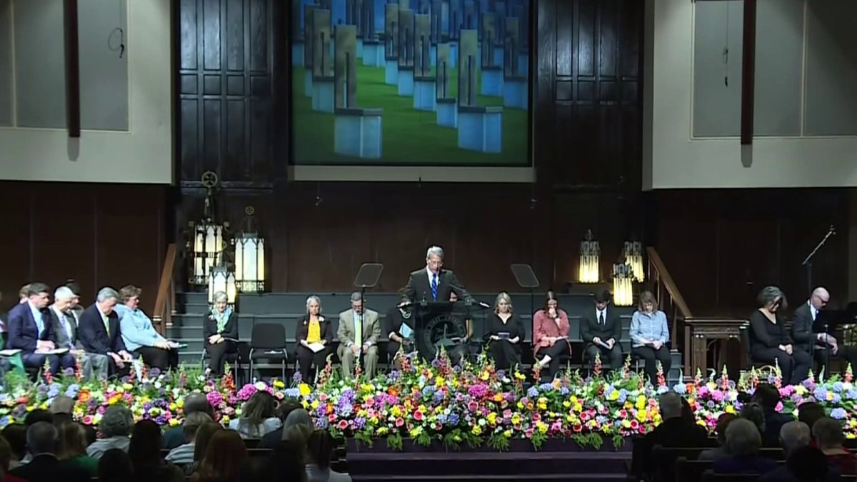 Oklahoma City Remembers Victims of Bombing at the Murrah Federal ...