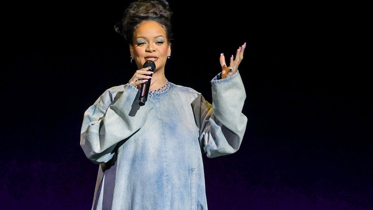 Rihanna Talks About Her Role in ‘The Smurfs Movie’ – NBC 5 Dallas-Fort ...