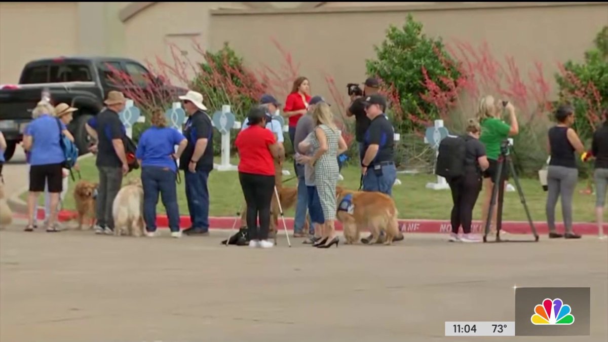 Shoppers Return to Allen Outlet Mall to Build Memorial, Retrieve ...