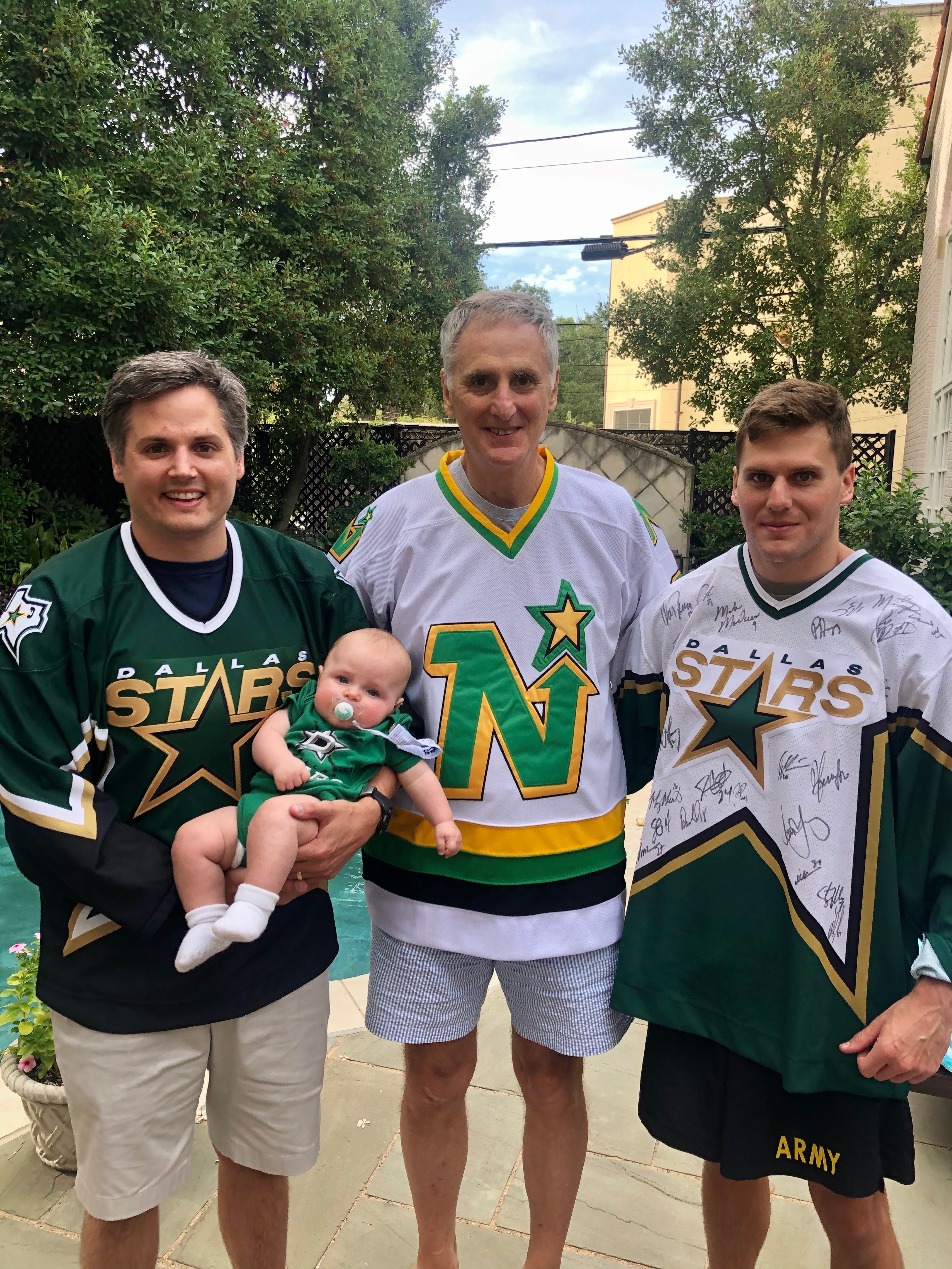 Stars Fan Photos 2023 – NBC 5 Dallas-Fort Worth