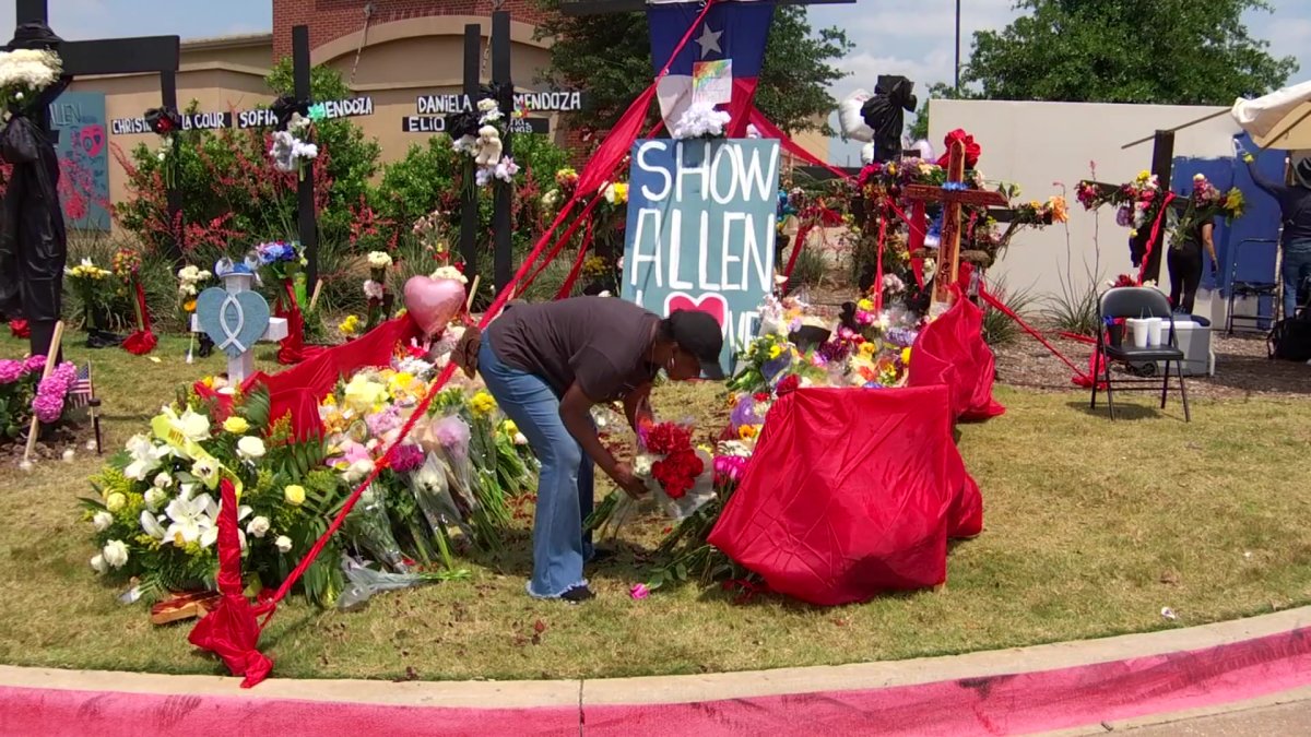 Messages of Support & Hope Outside Allen Premium Outlets – NBC 5 Dallas ...
