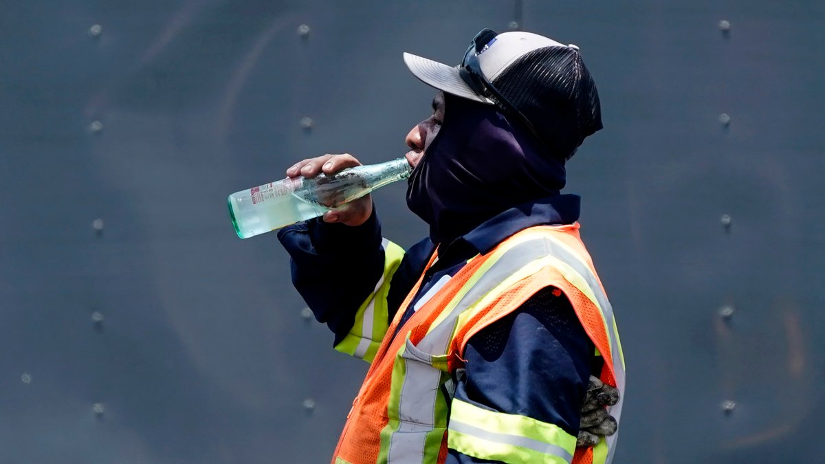 Would a Texas law take away workers’ water breaks? – NBC 5 Dallas-Fort ...