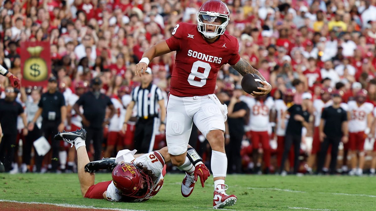 Gabriel has hand in 5 TDs to help No. 14 Oklahoma rout Iowa State 50-20 ...