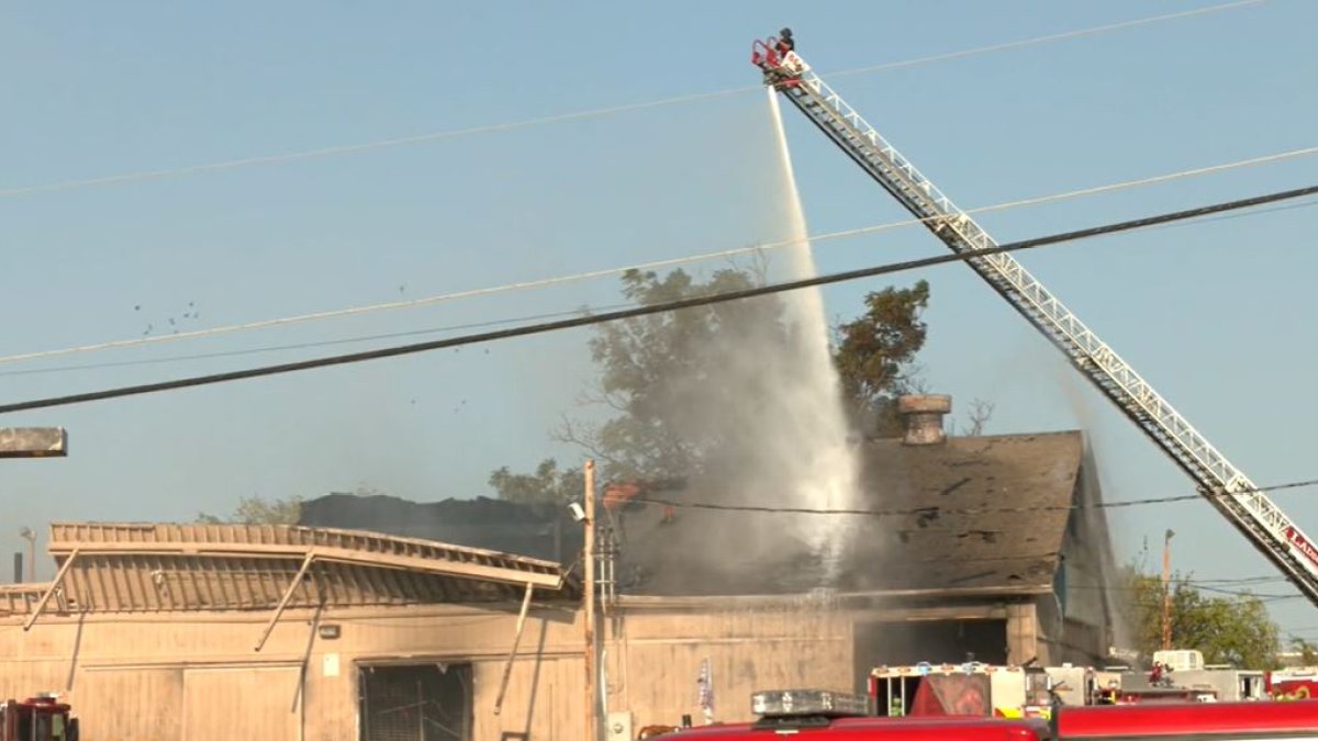 Crews respond to large Dallas 3-alarm fire – NBC 5 Dallas-Fort Worth
