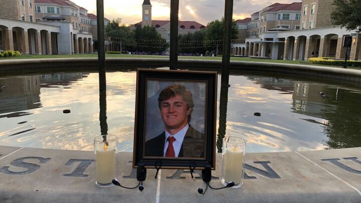 Candlelight Vigil held for TCU student killed in random act of violence ...
