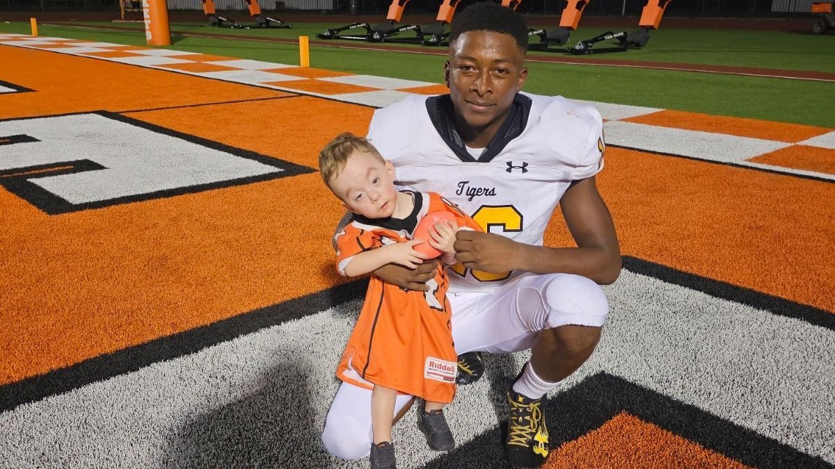 ‘The world needs more of you’: Kemp mom thanks high school football ...