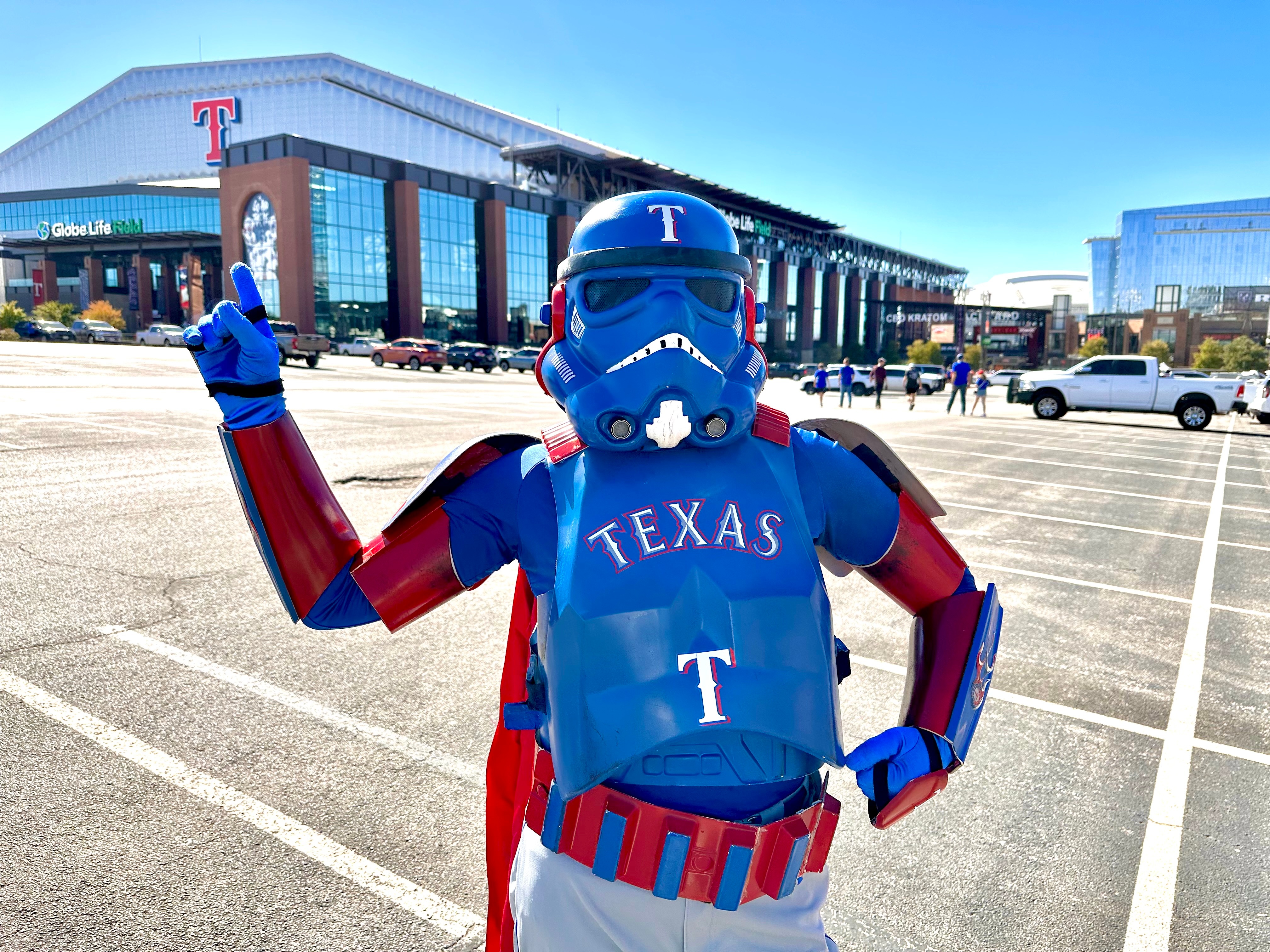 Texas Rangers fans display their team spirit – NBC 5 Dallas-Fort Worth