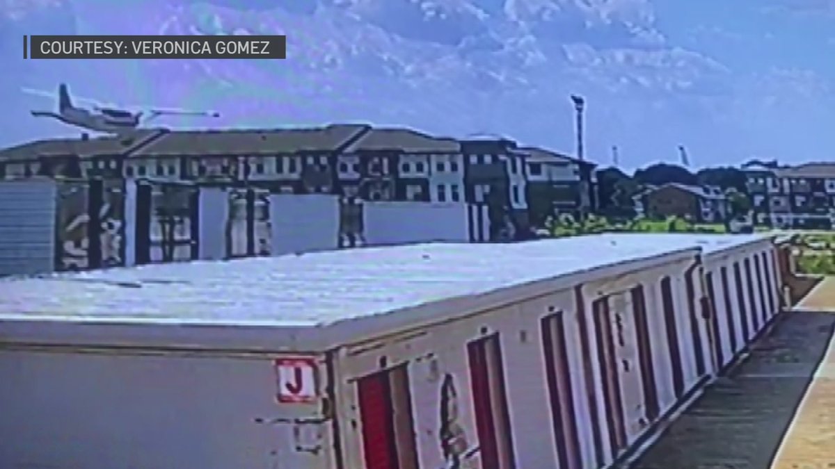 New video shows moment small plane crashed in Arlington; Everyone ...