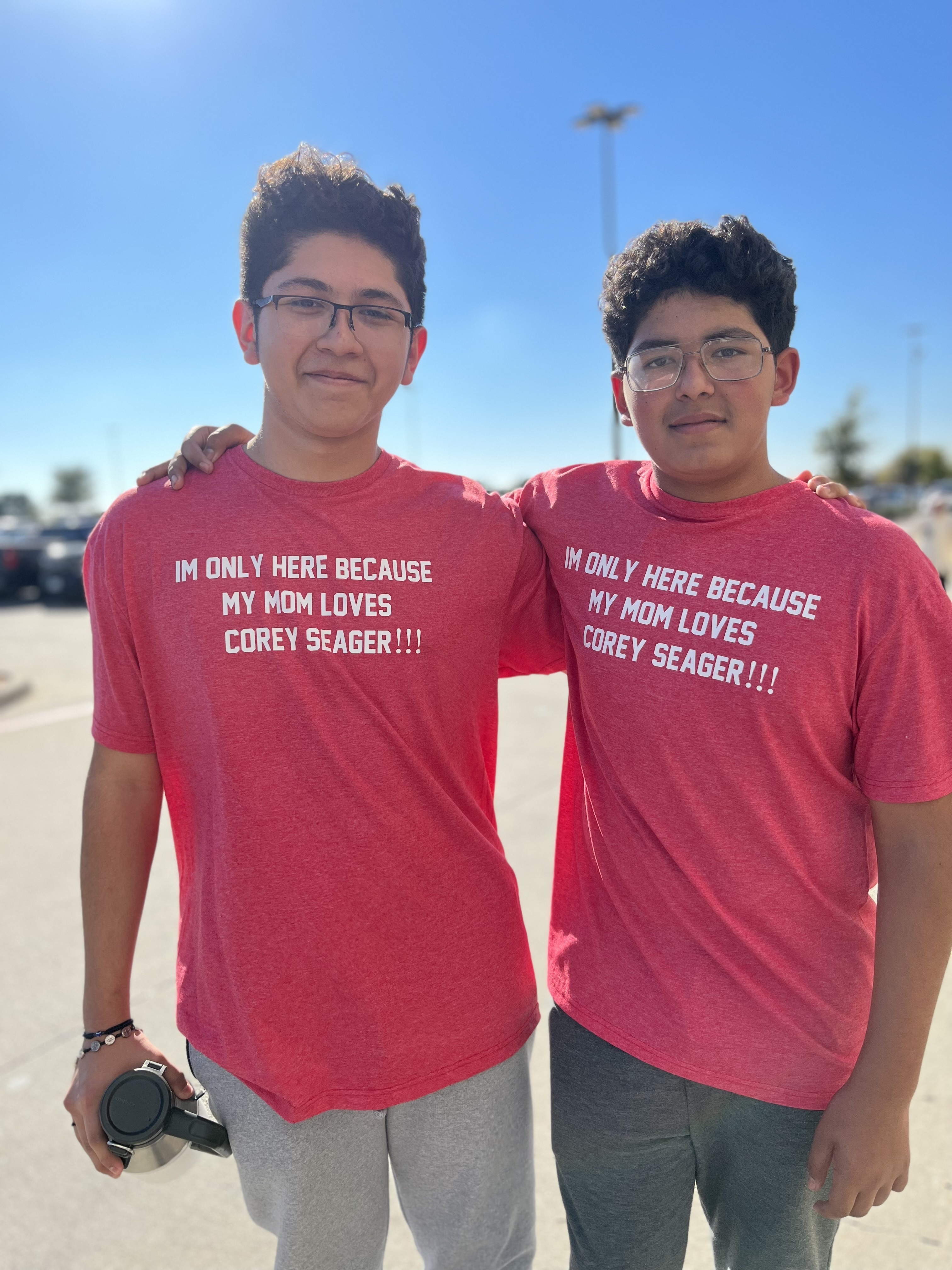 Hundreds gather in Mesquite to meet Rangers MVP Corey Seager – NBC 5 ...
