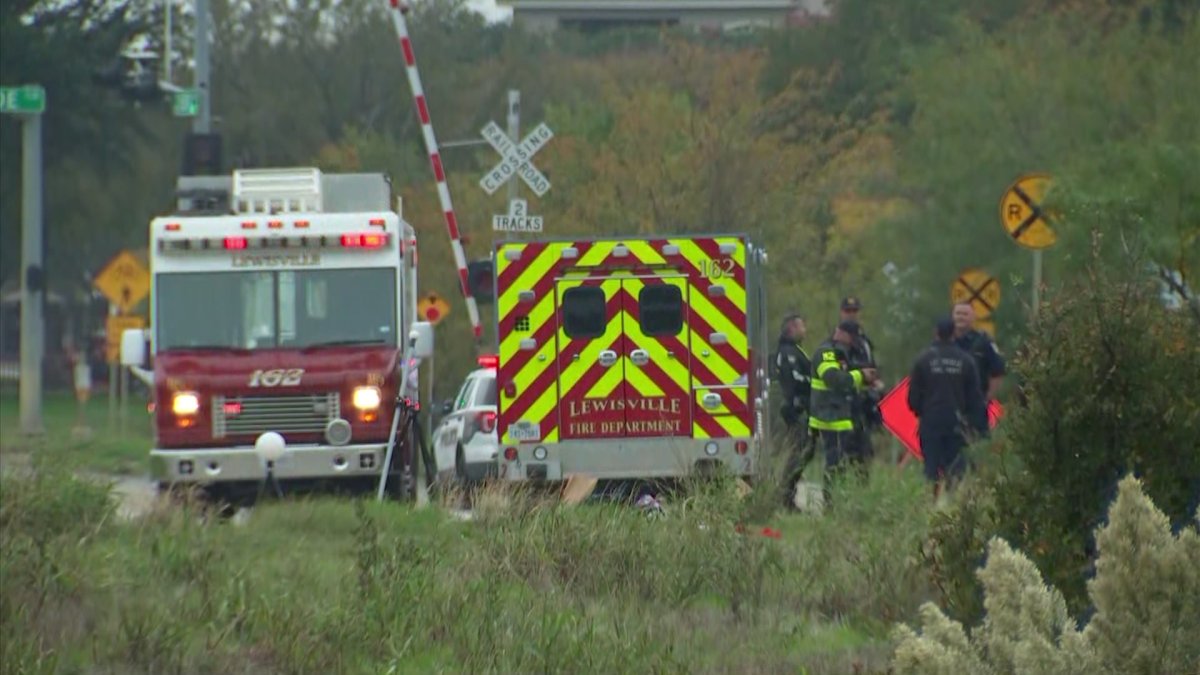 Texas woman in custody, accused of stabbing husband, driving children ...