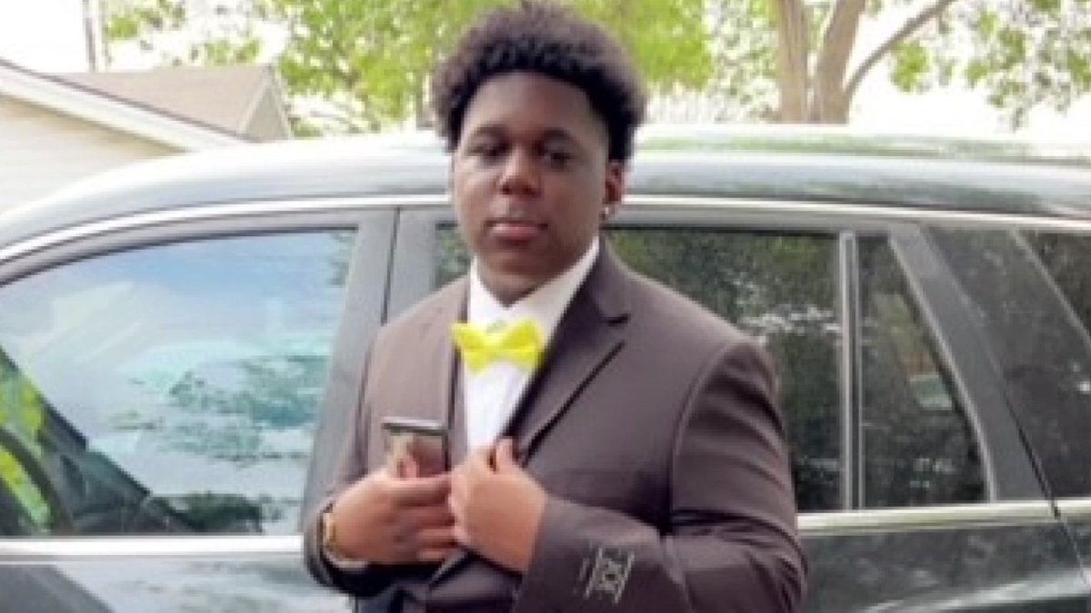 ‘It hurts to breathe’: Mom of Texas teen murdered near his home – NBC 5 ...