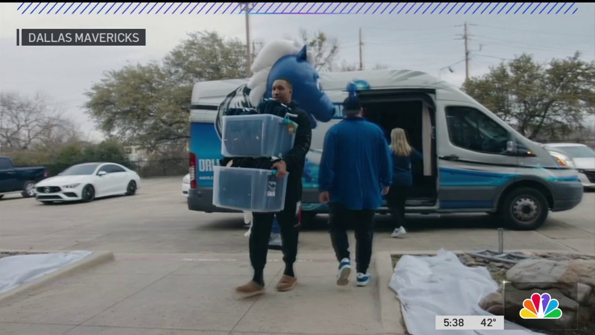 Dallas Mavericks give back with backpack giveaway – NBC 5 Dallas-Fort Worth