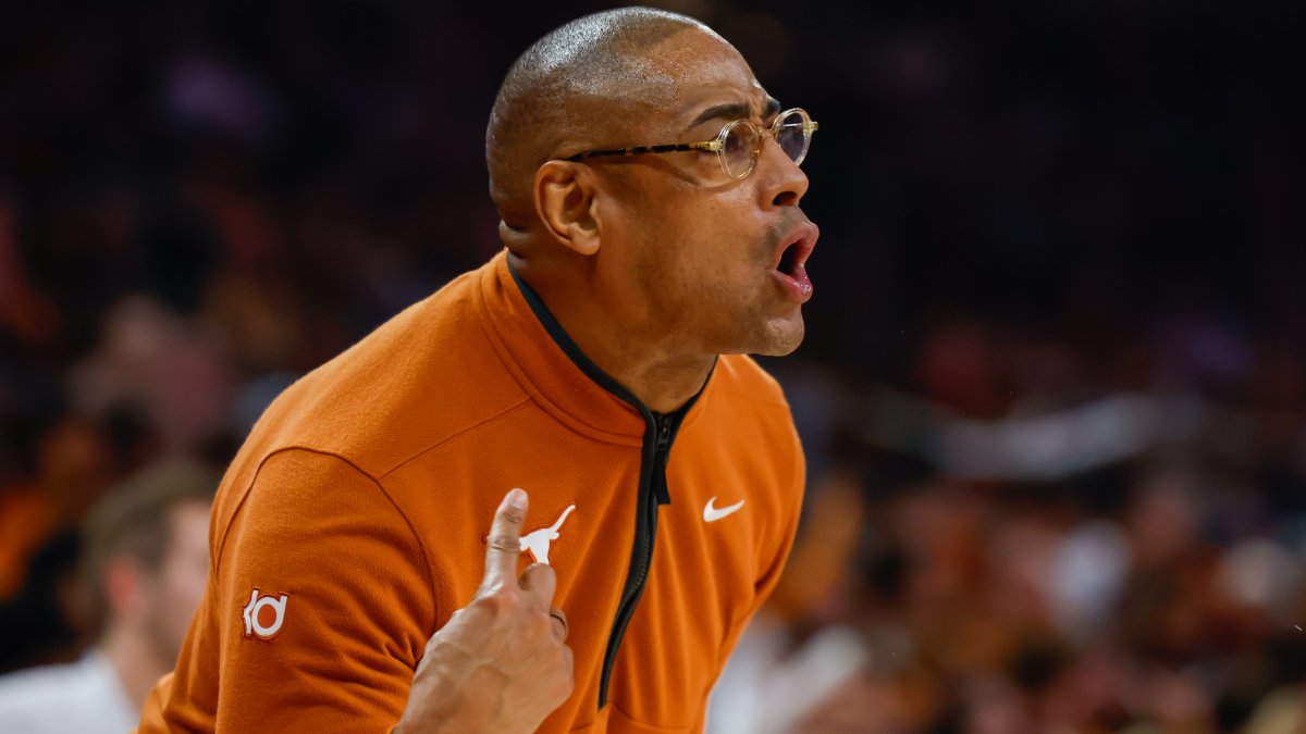 Texas coach Rodney Terry confronts UCF players over ‘Horns Down ...