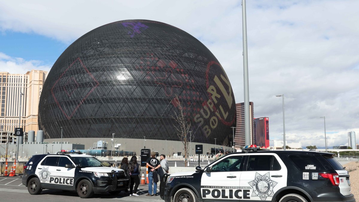 Pro climber taken into custody after climbing Las Vegas Sphere – NBC 5 ...