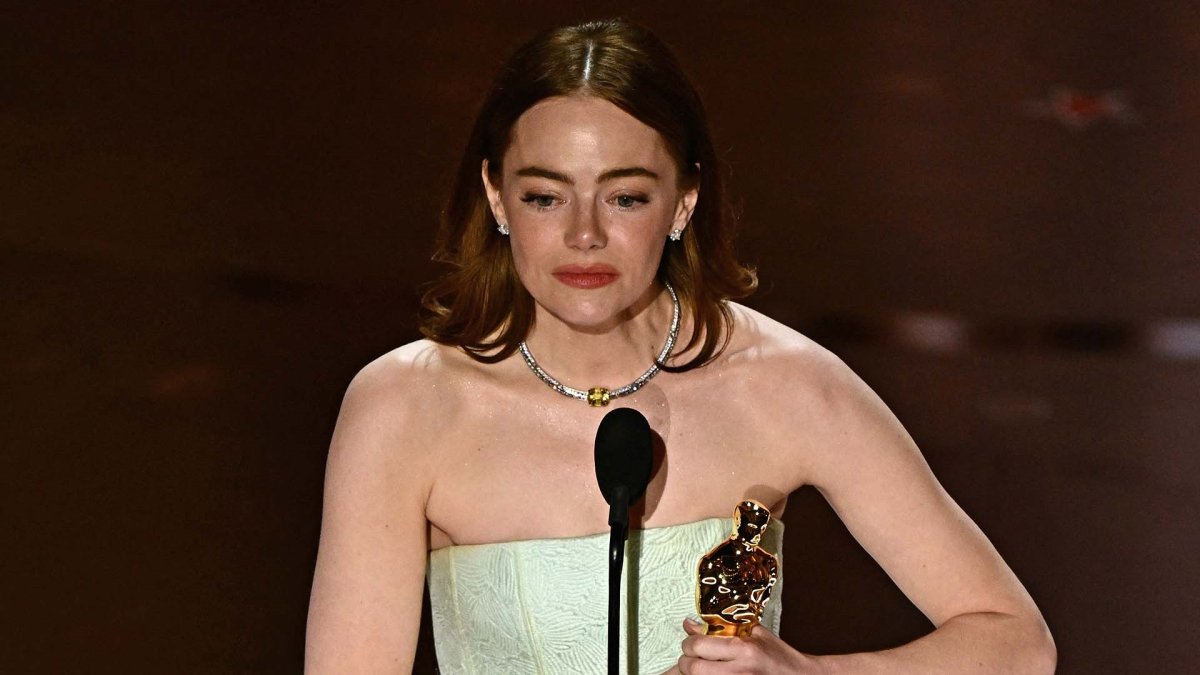 Emma Stone says she loves daughter ‘bigger than the whole sky’ in ...