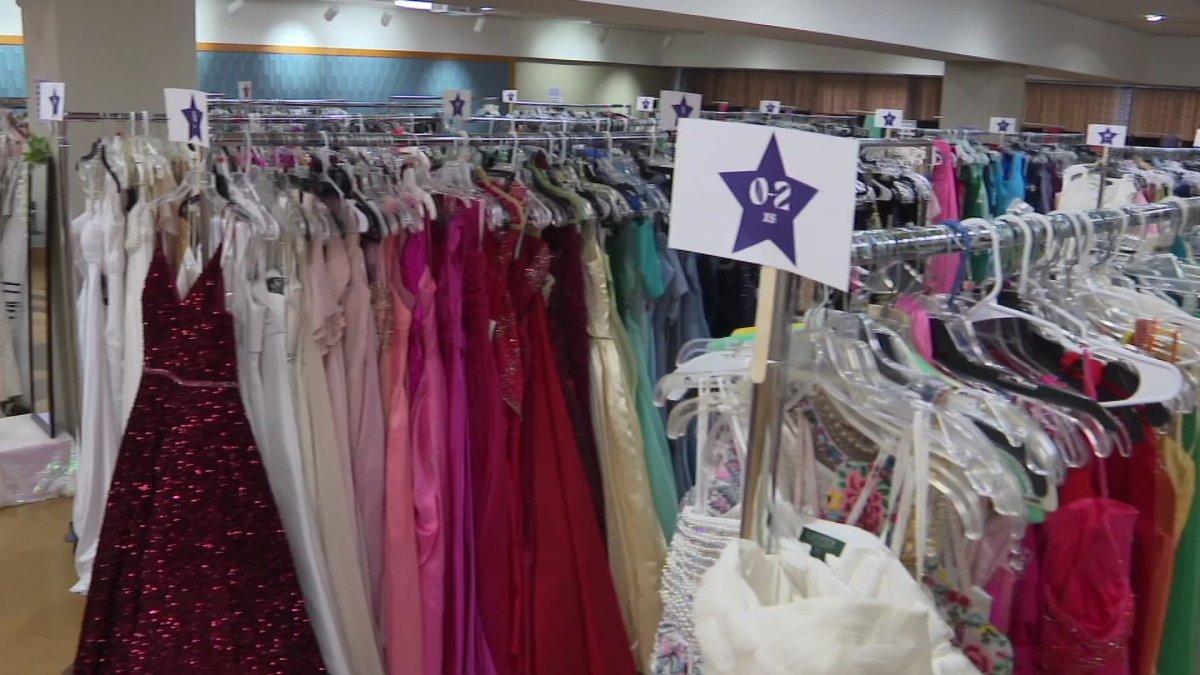 Dallas Public Library offers formal wear for prom for free – NBC 5 ...