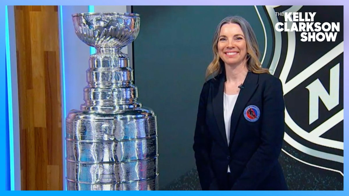 Kelly Clarkson meets NHL’s first female Stanley Cup keeper – NBC 5 ...