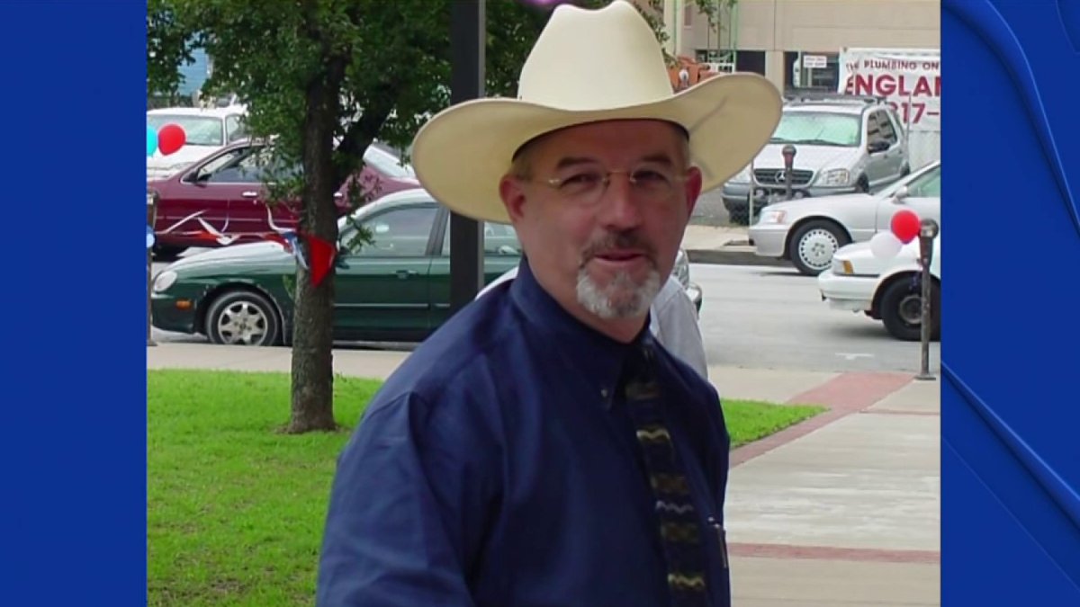 Tarrant County fire marshal recognized for decades of service ahead of ...