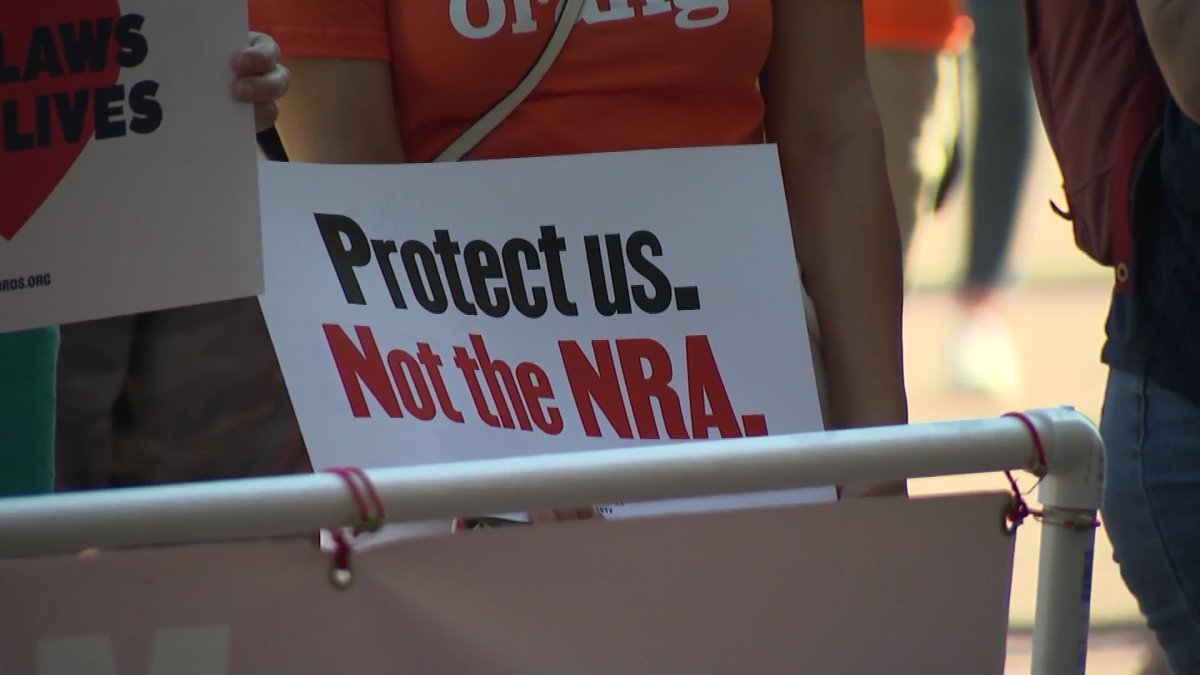 Protesters rally for gun reform outside NRA Convention in Dallas – NBC ...