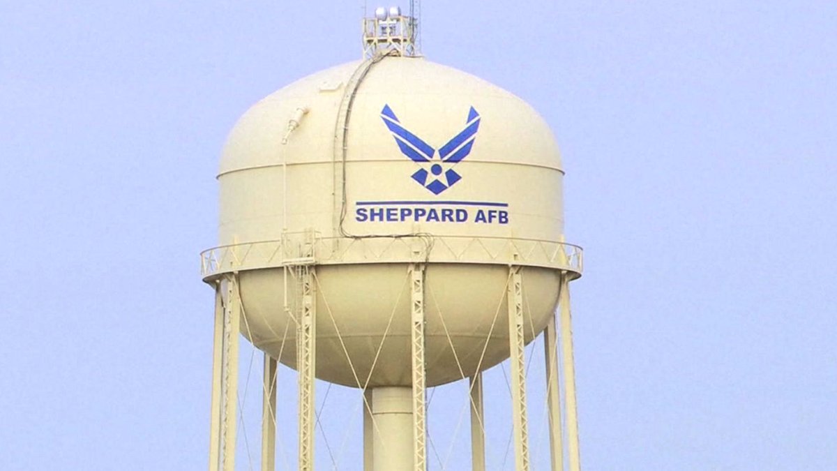 Pilot dies after ejection seat fires while on the ground at Texas’s ...