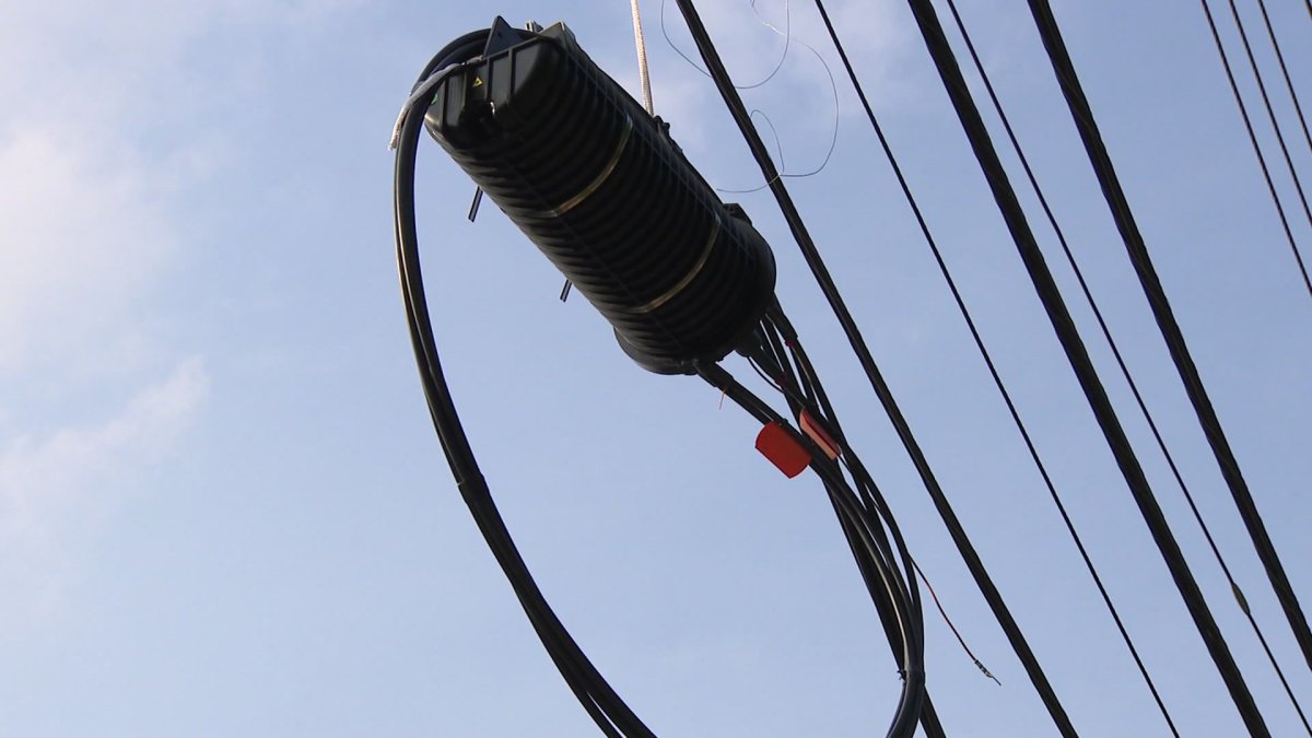 Northeast Dallas residents fed up with internet disruptions, suspect ...