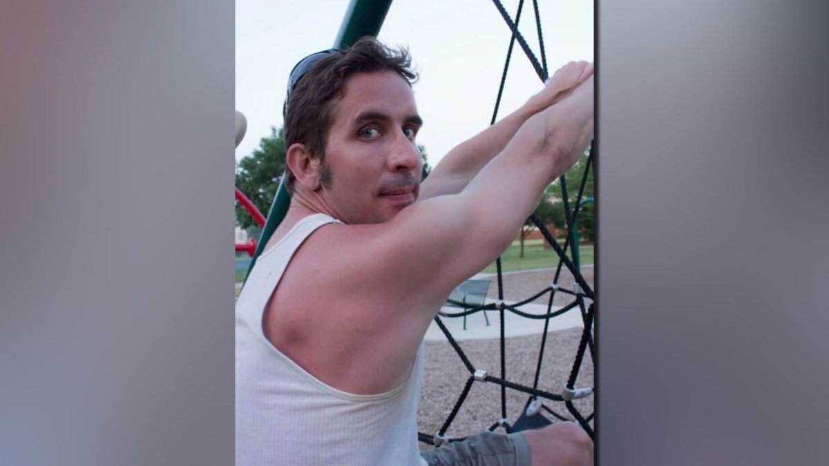 SMU awards Dallas man posthumous diploma after he was killed by hit-and ...