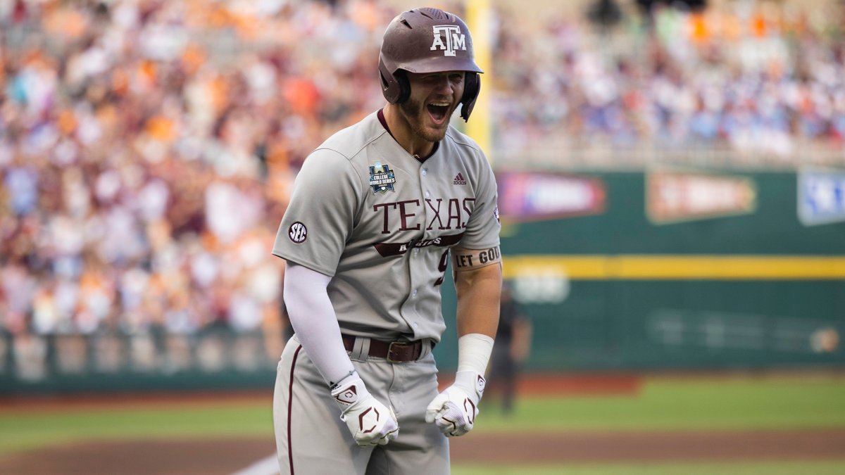 Texas A&M beats Tennessee in Game 1 of CWS finals – NBC 5 Dallas-Fort Worth
