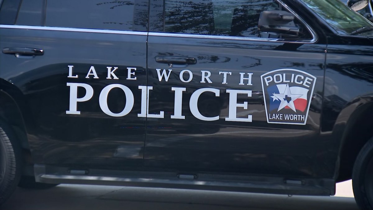 Lake Worth PD investigate suspicious backpacks, suspect detained – NBC ...