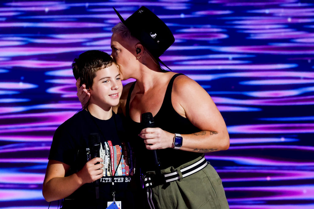 Pink’s pep talk with daughter Willow proves she’s a ‘Rockstar’ – NBC 5 ...