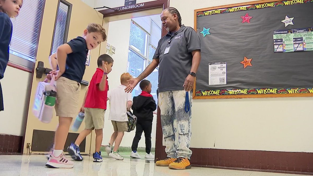 Dallas elementary custodian teaching students valuable lessons – NBC 5 Dallas-Fort Worth