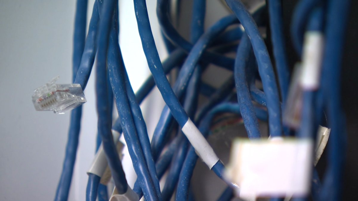 After copper thefts cause internet outage, Fort Worth neighbors lose ...