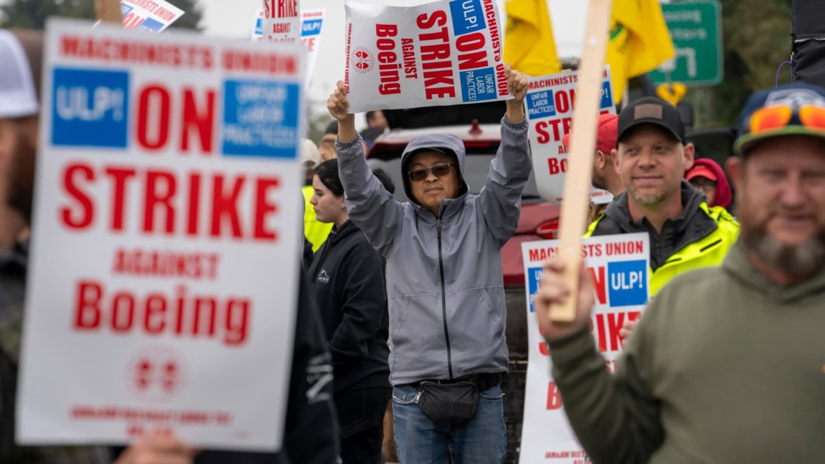 Boeing withdraws contract offer after talks with union end without a ...