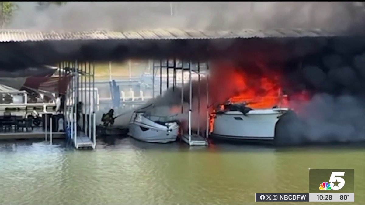 10 boats destroyed, 1 person injured in Grapevine Lake marina fire ...