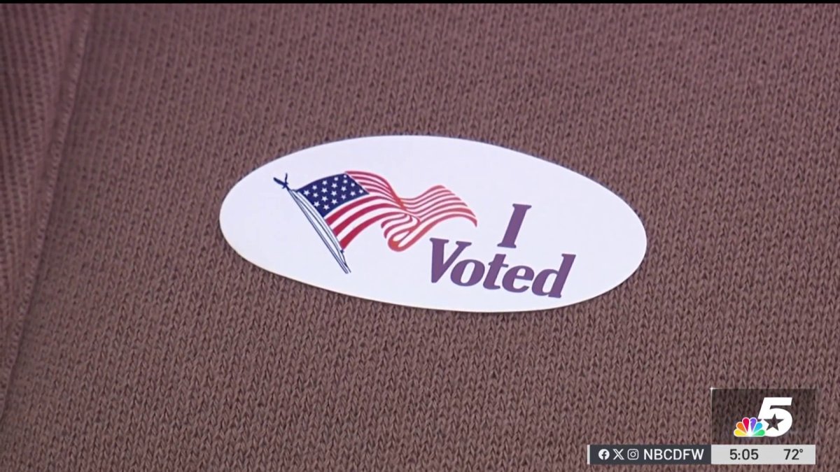 Steady stream of voters head to the ballots on the last day of early ...