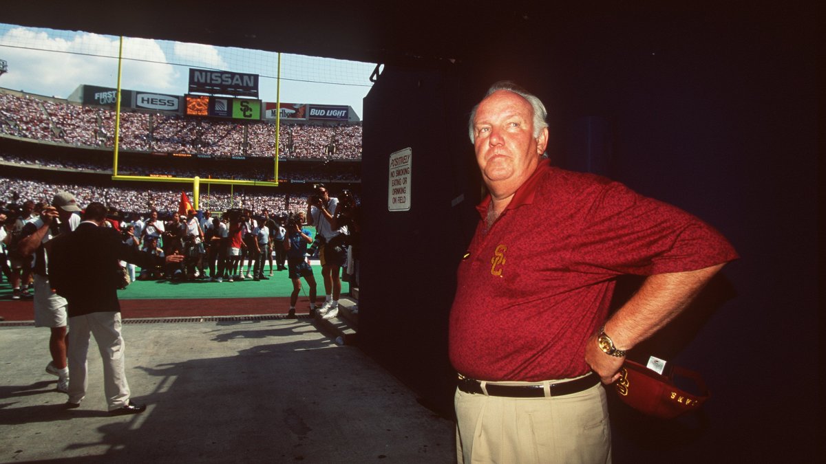 USC and Rams coaching legend John Robinson dies at 89 – NBC 5 Dallas ...