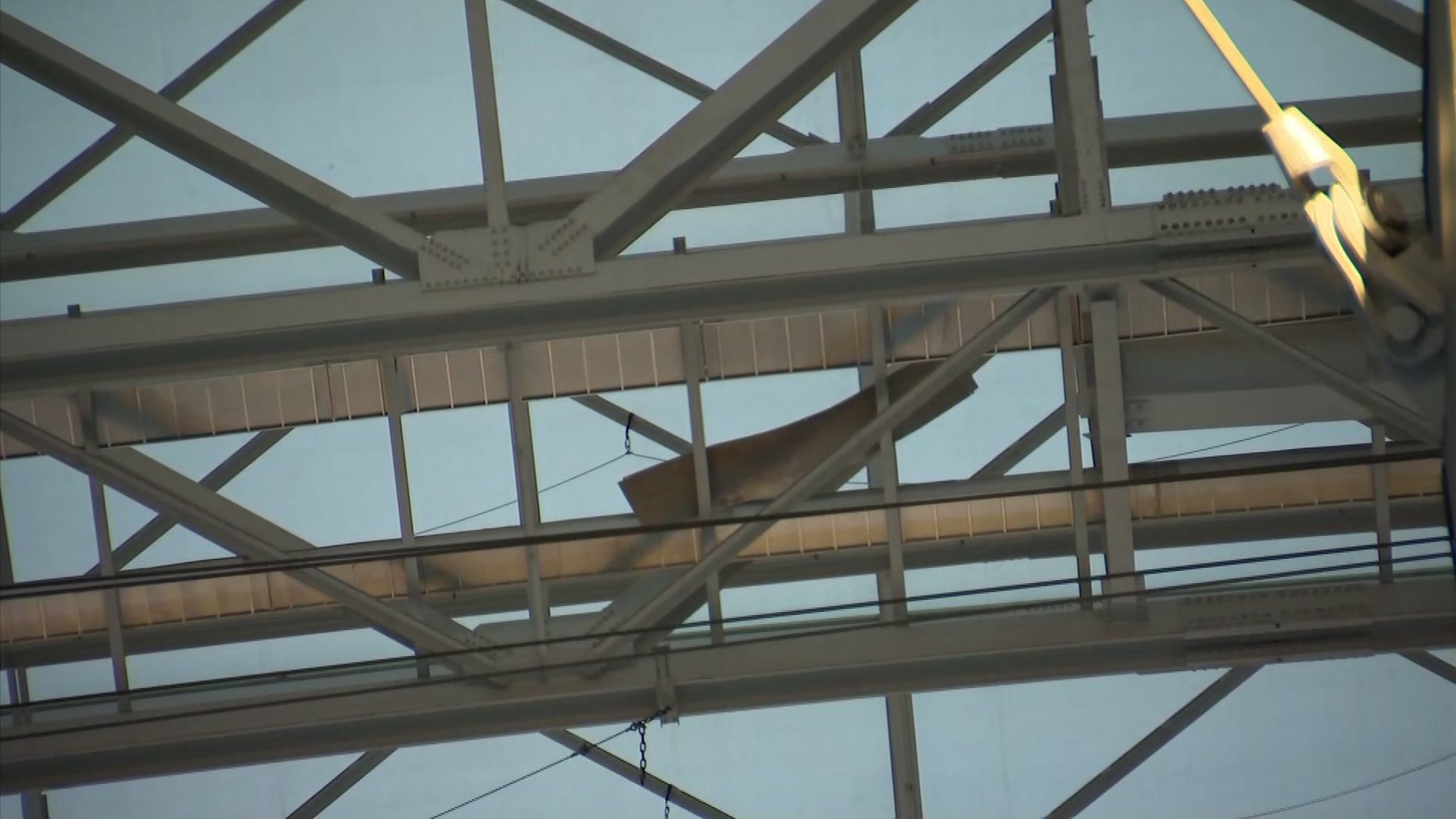 Metal falls from AT&T Stadium roof – NBC 5 Dallas-Fort Worth