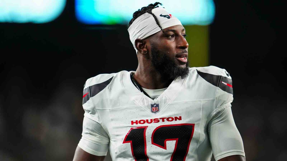 Texans’ Kris Boyd shoves coach after penalty on opening kickoff – NBC 5 ...