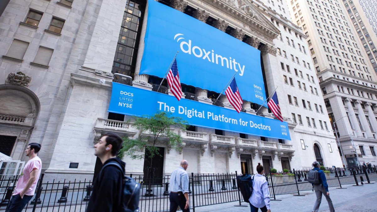 Doximity shares soar 25% after company beats on revenue, raises fiscal ...