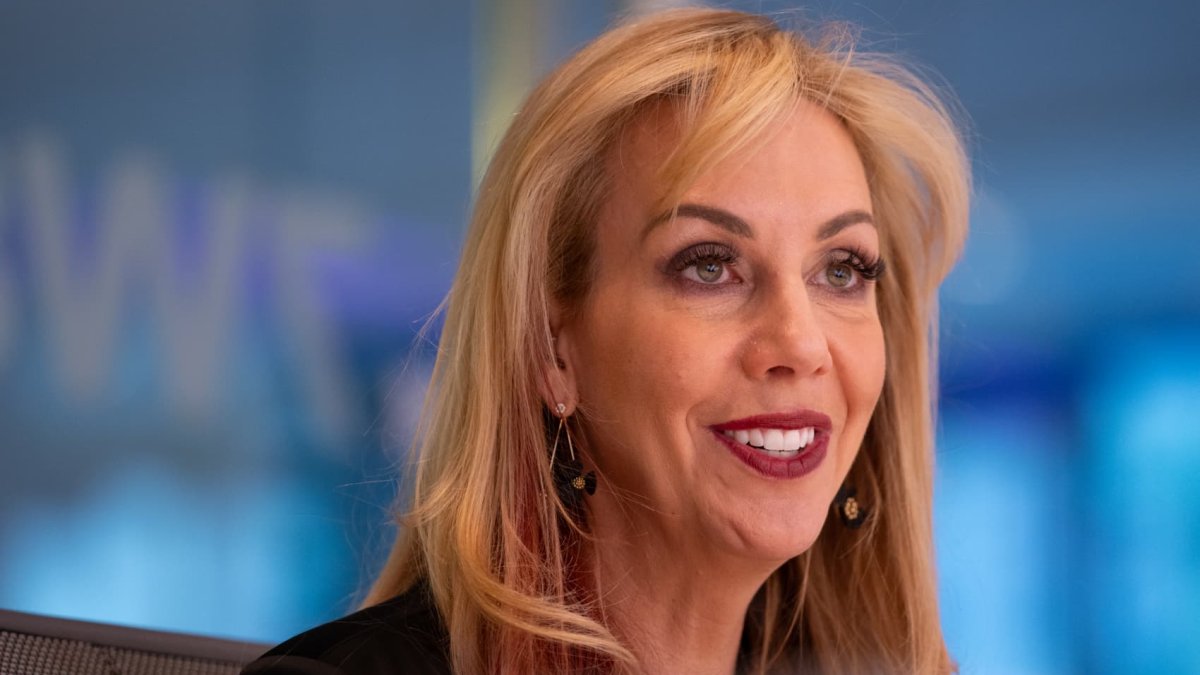 47-year-old grew up thinking she’d work on a cattle farm—now her ...