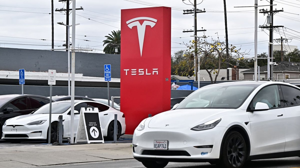 Man arrested for setting Colorado Tesla dealership on fire – NBC 5 ...