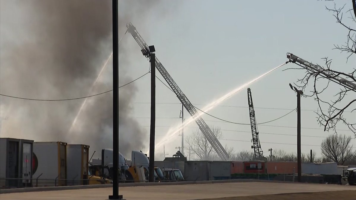 Large column of black smoke coming from Dallas recycling facility – NBC ...