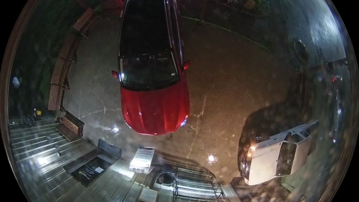 North Texas food pantry damaged after drivers drive onto front porch ...