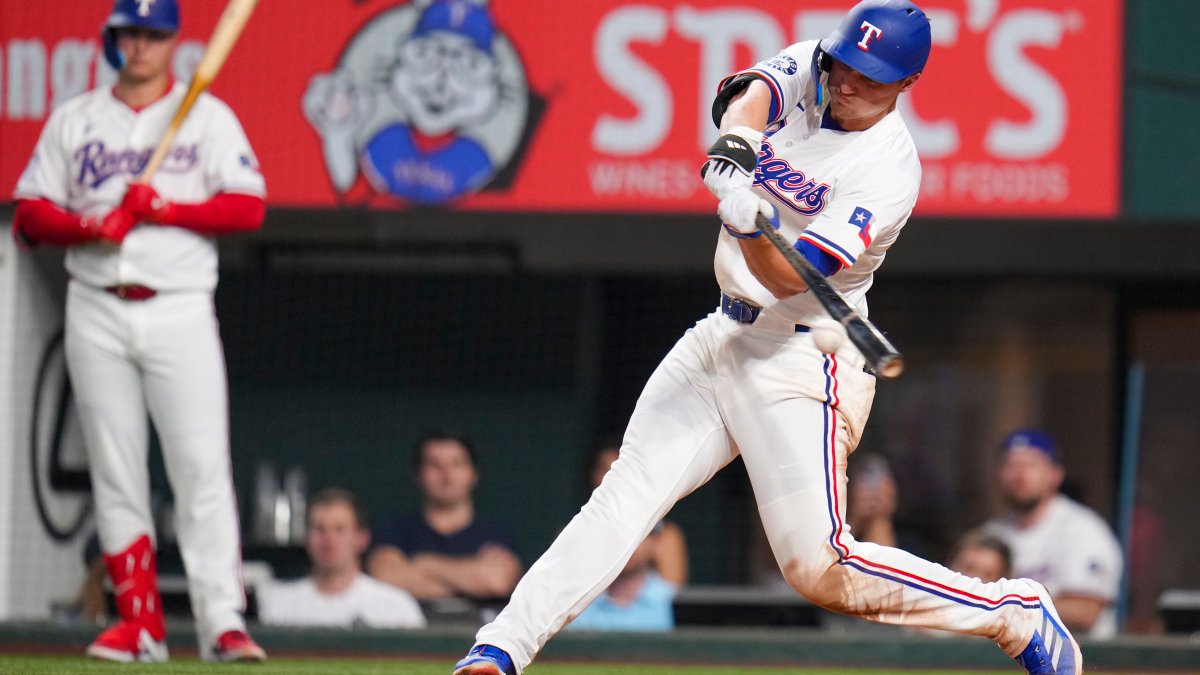 Corey Seager gets 3 hits and 2 RBIs as the Rangers beat the Angels 3-1 ...