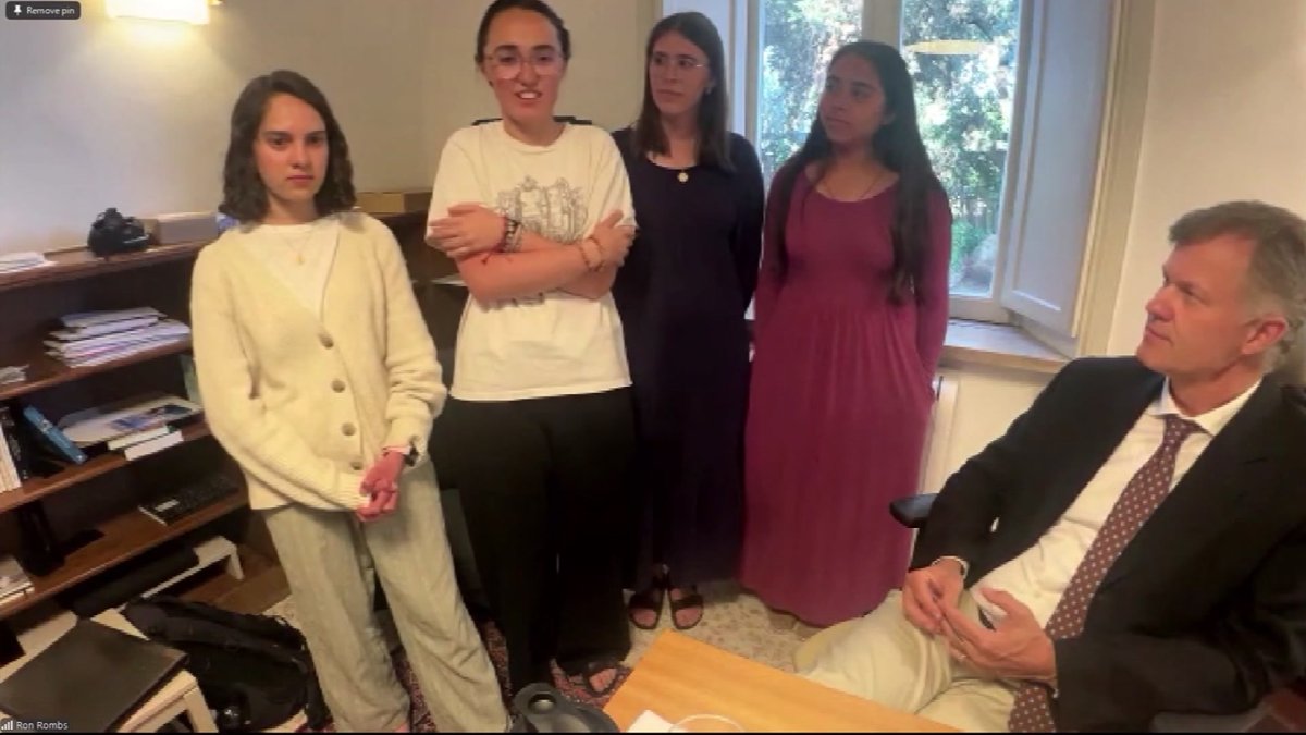 University of Dallas students share experience of seeing Pope – NBC 5 ...