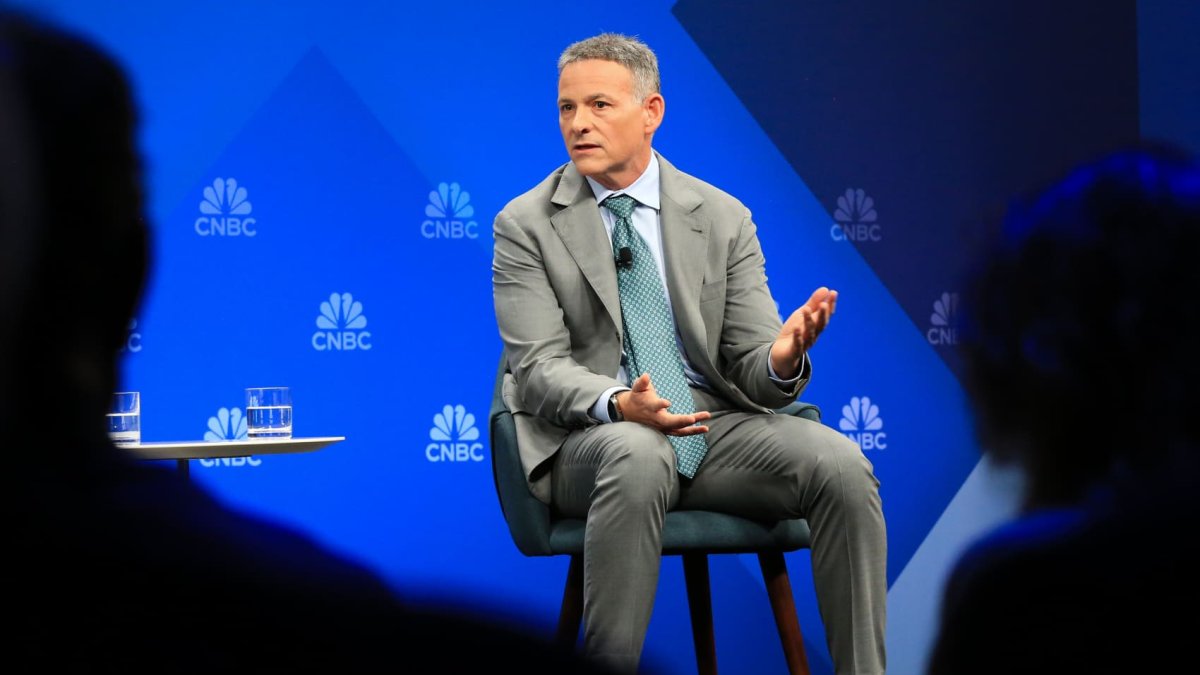 Hedge fund manager Einhorn sees upside for gold and inflation – NBC 5 ...